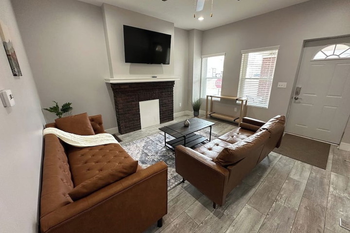 2br Stylish Home Near Short North - Columbus, OH