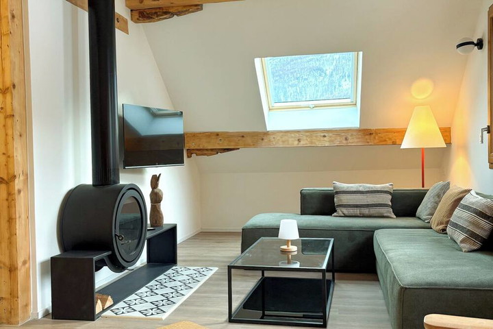 Esprit Chalet à Monétier-les-bains Centre Village - Appartement Neuf Avec Poêle - Névache