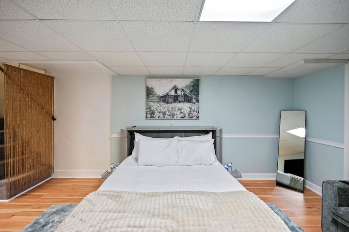 Cozy In Canton - Private Driveway - Pet Friendly - Glen Burnie, MD