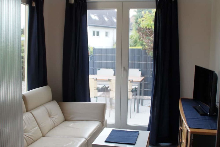 La Vida En Tres Niveles - 2,5 Habitación De La Casa Adosada Con Terraza Y Acceso Privado - Travemünde