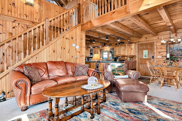 Summer Special ! Log Cabin With Mountain View, Hot Tub, Pool Table, Sleeps 10 - North Carolina