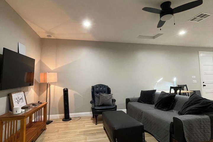 Az Go Rentals: 2022 Built, 2bd/1ba, 1k Sqft, Pickleball Court! Detached! - Gilbert, AZ