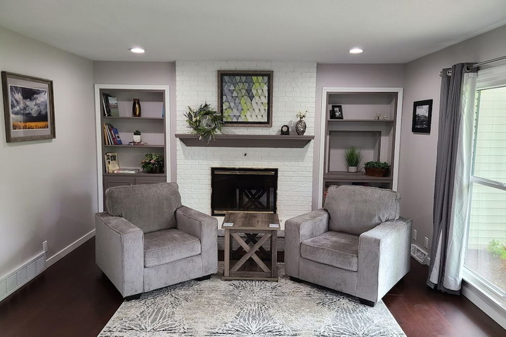 Executive Rental - 4 Bed, 4 Bath Fully Furnished Home W/l2 Ev Charging Station - Omaha, NE