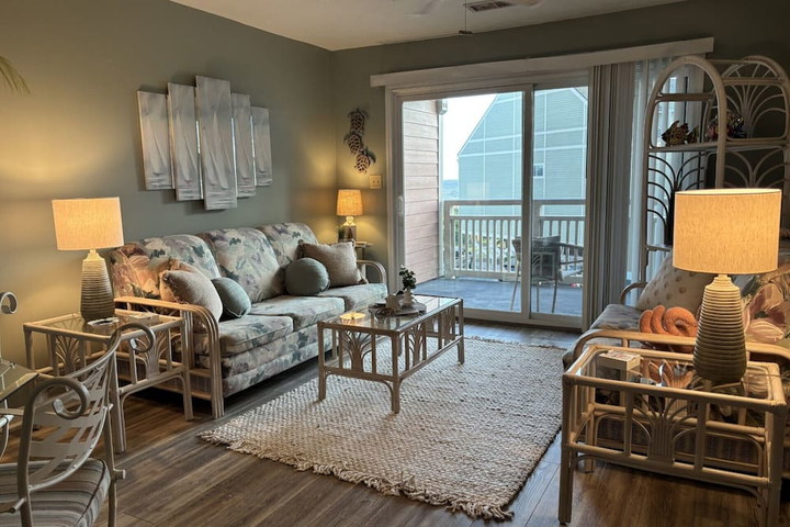 Charming Ocean View Condo At Caswell Beach - The "Nan~sea" Awaits You - Bald Head Island, NC