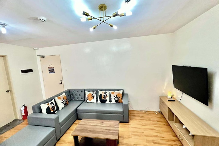 Cozy 3-bedroom Condo With Wifi, Ac In Seawind Condominium Sasa Davao City - Davao City
