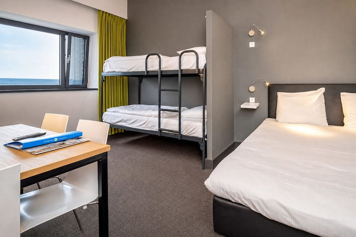 Wellness Retreat In Sittard  Fletcher Hotel Room With Spa And Fitness - Sittard