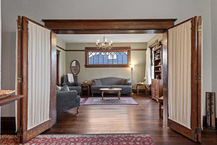 The Myra Belle Home, Beautiful! Historic Charm! 4 Brdm, 2 Bath - Baker City, OR