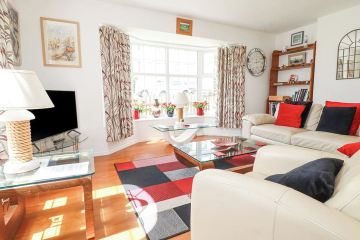 2 Old Talbot Cottages, Pet Friendly, With A Garden In Lostwithiel - Bodmin