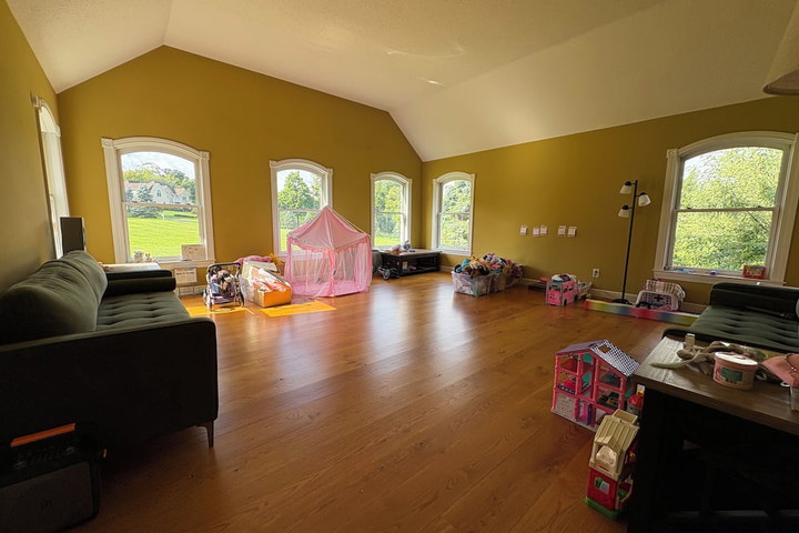 New Milford Oasis - 4 Bedrooms 5 1/2 Baths - Brookfield, CT