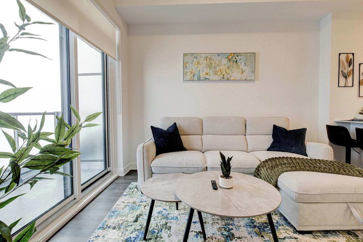 Stylish Downtown Suite With Patio & City Views - 키치너