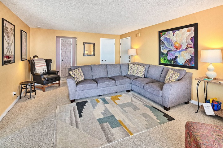 Ocean View Village Condo With Outdoor Sauna, Trails To Fun Beaches & Covered Deck🩴 - Trinidad, CA