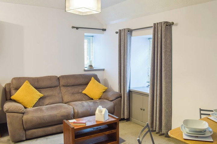 1 Bedroom Accommodation In Girvan - Girvan