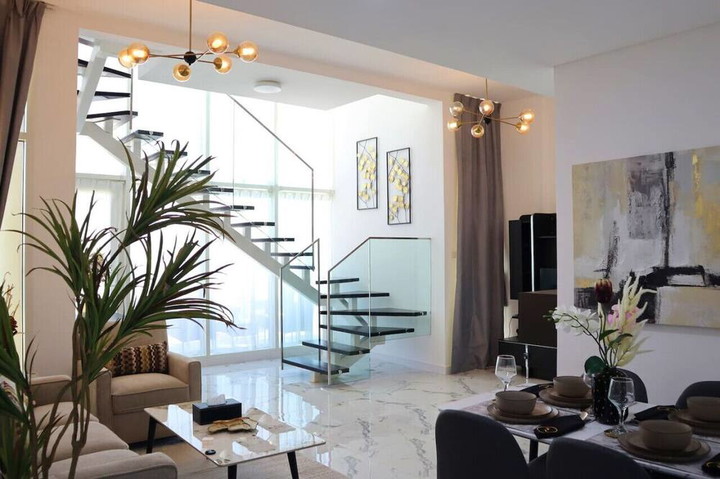 Opulent 2br Duplex Apartment In Masdar City - Abu Dhabi