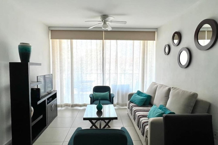Cozy Apartment On Hotel Zone, Walking Distance From Shops And Restaurants. - Puerto Vallarta