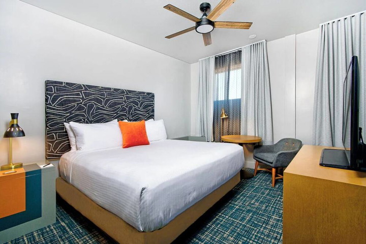 Comfortable Unit, Steps To Sfmoma & Rooftop Pool In San Francisco - San Francisco, CA