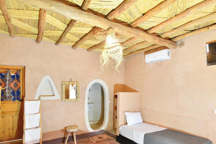 Chambre Avec Jardin Et Terrasse Privée Au Coeur De La Palmerais - Ouarzazate