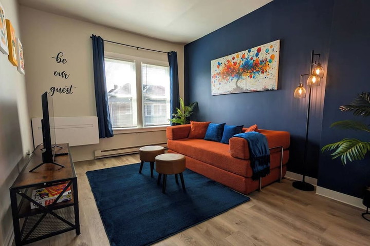 Free Parking | Fast Wi-fi | Dt - Oak Park, MI