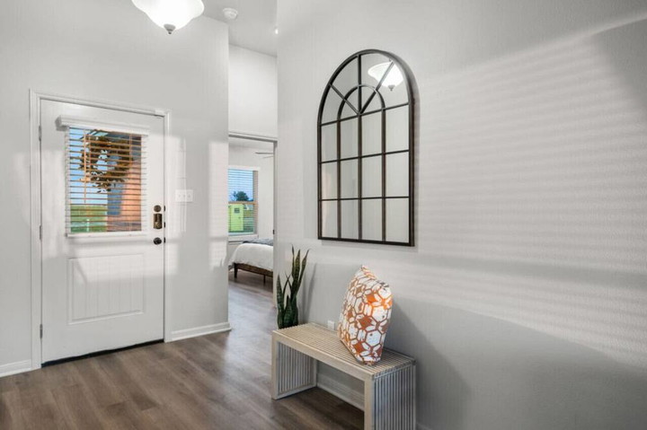 Bright & New Med District Home - Temple, TX