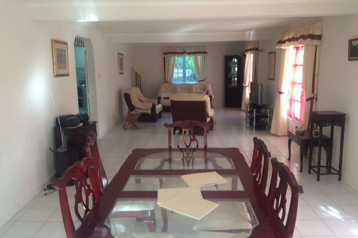 Villa, 4 Betten, 3 Bäder, 1 Minute Zum Strand Mit Dem Auto Oder 10 Minuten Zu Fuß - Barbados