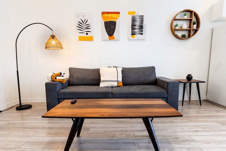 Africa/2bdr/plateau/st-laurent/selfcheck-in/ac/tv - Brossard