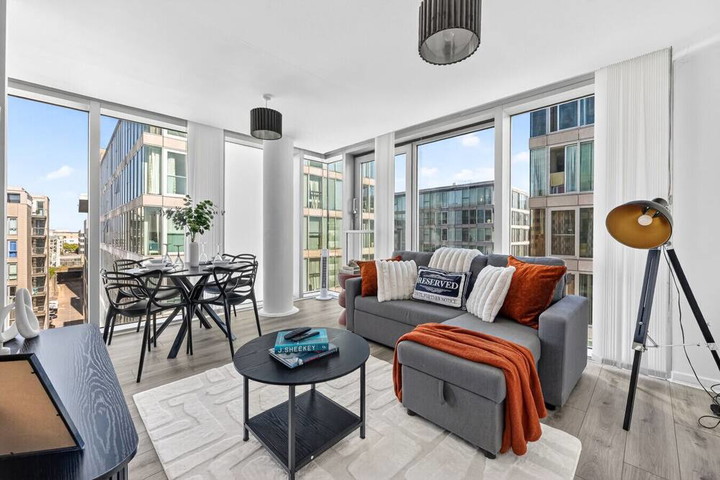 Beautiful Flat @ The Hub  City Centre  Free Parking  Sky Tv  Fast Wifi  By Yoko Property - Milton Keynes