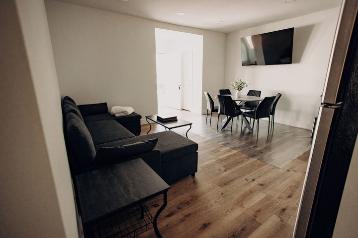 Cozy & Modern Farmhouse 3br Sleeps 10 - Near Hershey, Harrisburg, Carlisle - Pennsylvania
