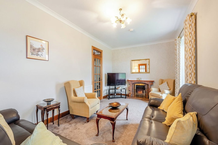 4 Bedroom Accommodation In Kingarth - Largs