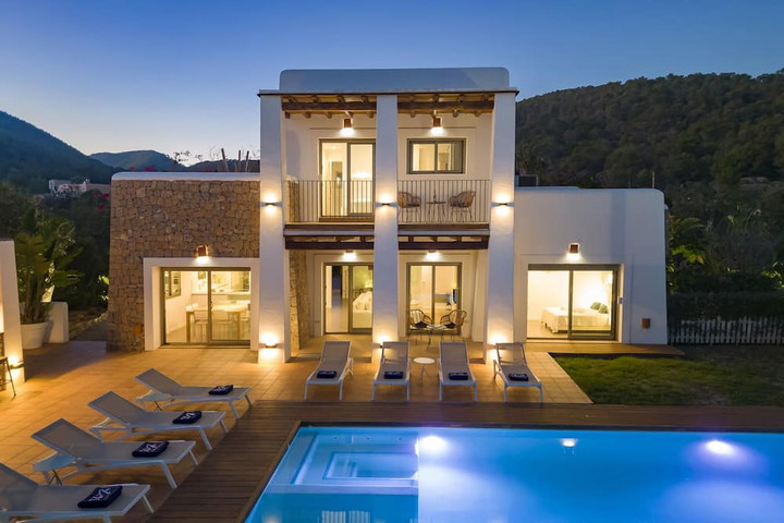 Villa In Ibiza Town Sleeps 12 - Ibiza