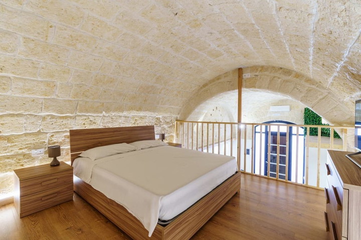 Guesthost - Scaringi Central Apartment - Trani