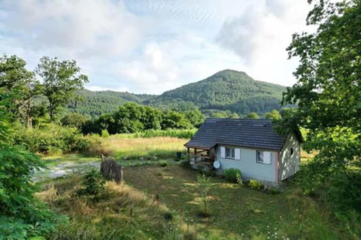 Le Chalet De Lilie, Gîte à La Ferme - Cantal