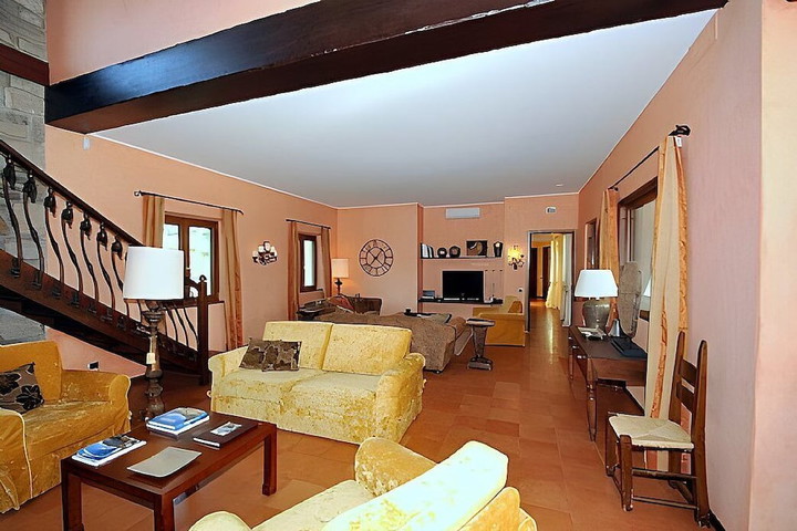 Villa Adelinda: A Luxurious One-story Villa Located Right On The Lake Maggiore, With Free Wi-fi. - Lake Maggiore