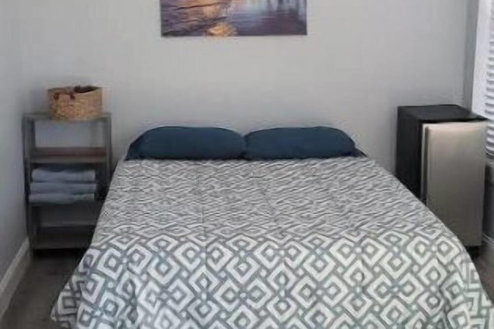 Lovely 1 Bedroom With A Pool - Jupiter, FL