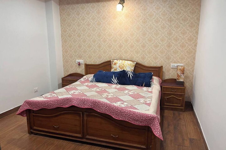Rustic Pines-2: Pet-friendly Serene 1bhk Apartment - Solan