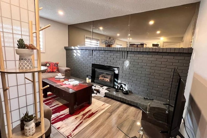 Private Bachelor Unit Close To St. Clair College Walking Distance - Windsor, ON, Canada
