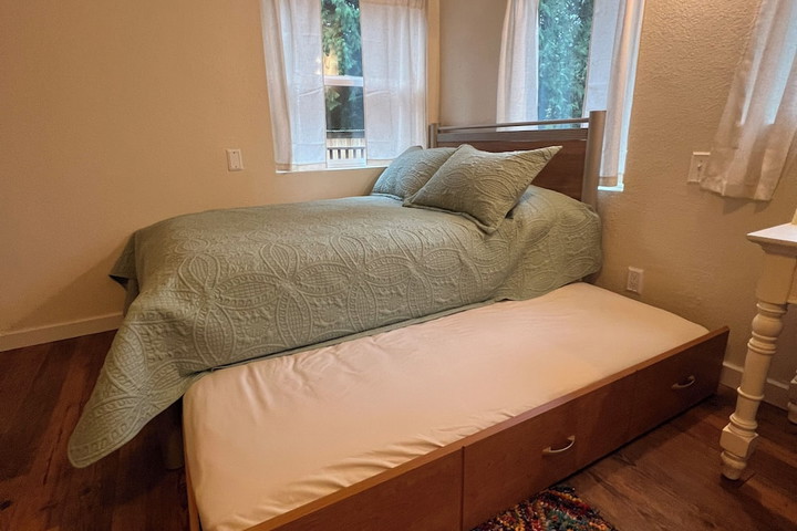Charming Cottage In Gorgeous St Helens Frogs Hollow Is Family & Pet Friendly - オレゴン州