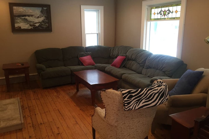 Big 3 Bedroom House Exactly 1 Mile From The Base Lodge - Hunter Mountain, NY