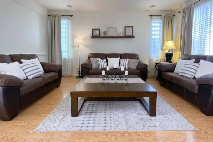 Big Family Home Near The Park - Elk Grove, CA