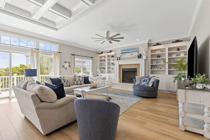 Cape Charles Newly Updated Family-friendly Beach House, 1 Block To Private Beach - Cape Charles, VA