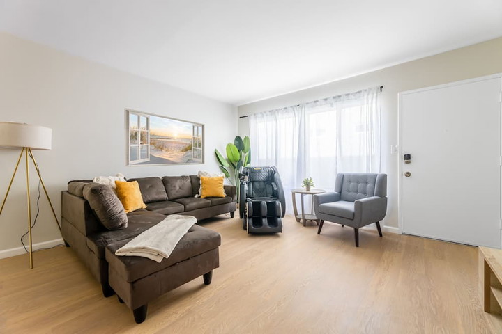 New Ocean Eyes/3 Blocks To Beach/backyard Oasis/massage Chair/bikes/llaundry - Seal Beach, CA