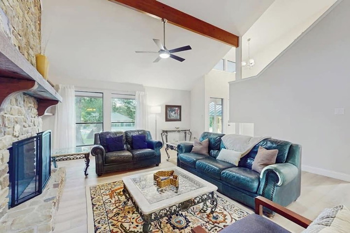 Spacious Horseshoe Bay Retreat | Golf Views + Game Room + Dog Friendly - Horseshoe Bay, TX