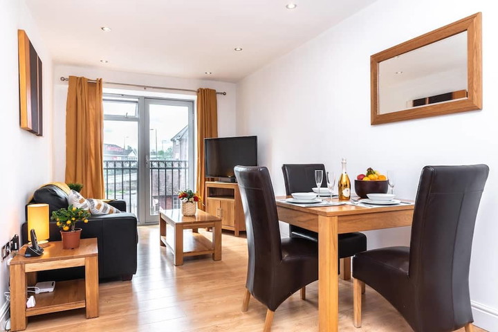 The Old Library - Modern Apartment Near The Train Station And Racecourse - Newbury