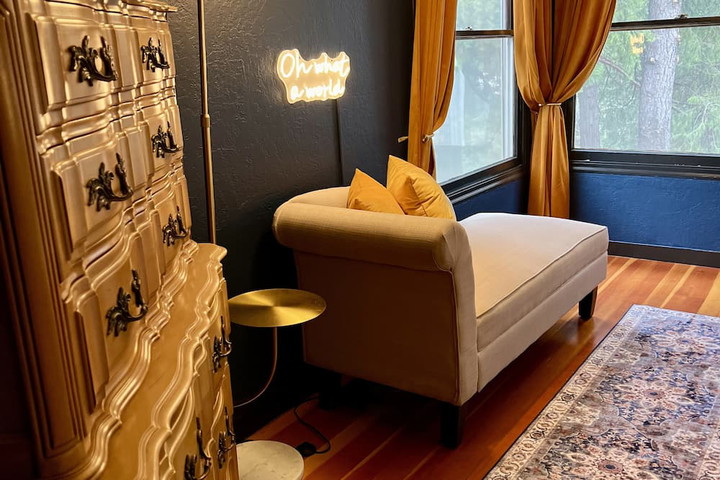 The Prohibition Hideaway- 1920s Themed Home! 7 Min Walk To Downtown Nevada City - Nevada City, CA