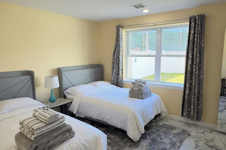 Spacious 7-bedroom House In Ironbound, Newark Perfect For Large Groups - 伊麗莎白