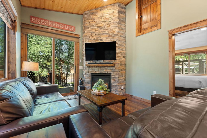 2-bed, 2 Bath Tiger Run Chalet In Charming Breckenridge With Cozy Mountain Vibes - Breckenridge, CO