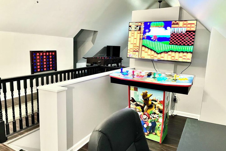 Entertainment-packed Stay For Families! Treats, Arcades, Games & Playground - Greece, NY