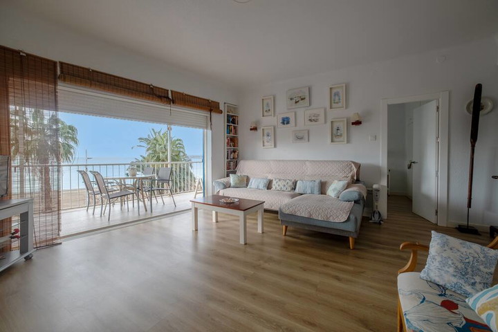 Apartment 'Piso Frente Playa De La Colonia' With Sea View, Private Terrace And Wi-fi - Águilas