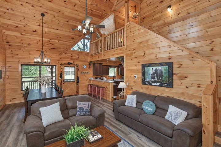 Creekside Lodge | Hot Tub, Grill, Fireplace, Games - Pigeon Forge, TN