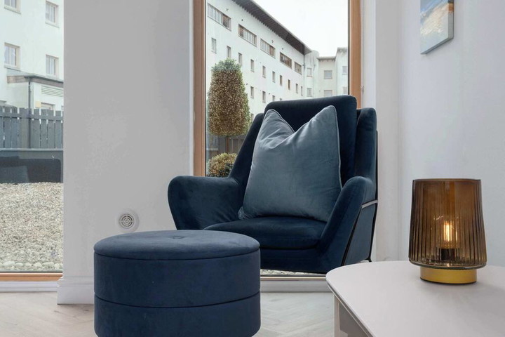 Newly Renovated 3 Bedroom Modern House - Glasgow