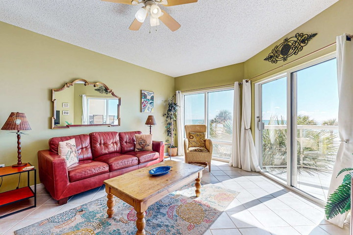 Partial Gulf View, Community Pools, Onsite Fitness Center, Free Wifi - Gulf Breeze, FL