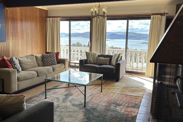 Top Deck By Kristall Apartments - Stunning Lake Views - Jindabyne